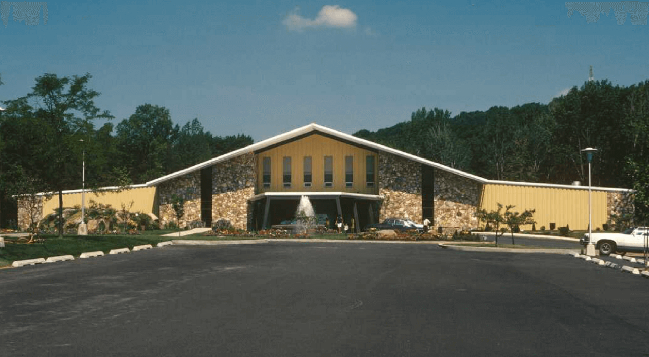 History of Jehovah’s Witnesses on Long Island - Long Island Assembly Hall